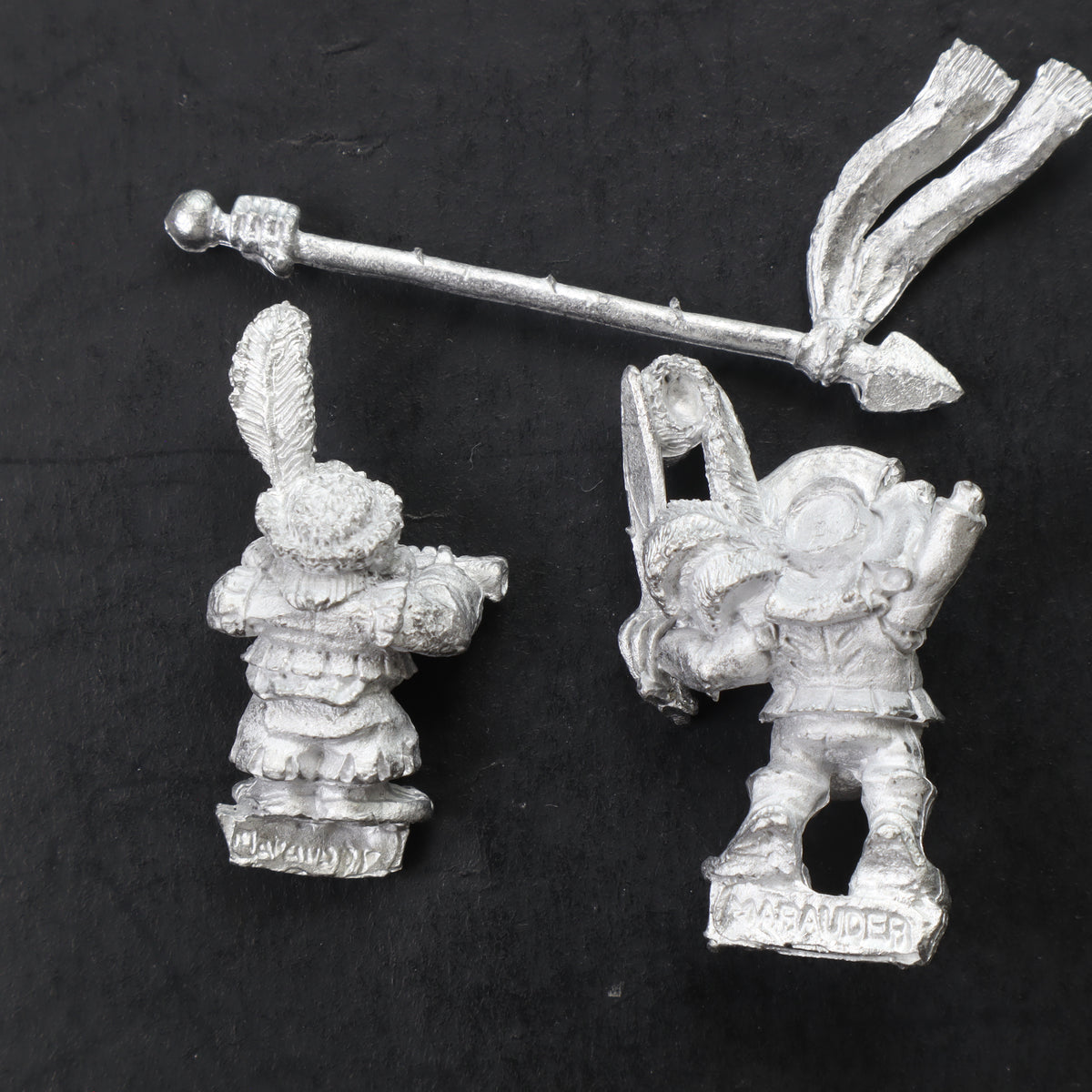 Dwarfs, Imperial Regiment Command, MB1 – Black Arrow Minis