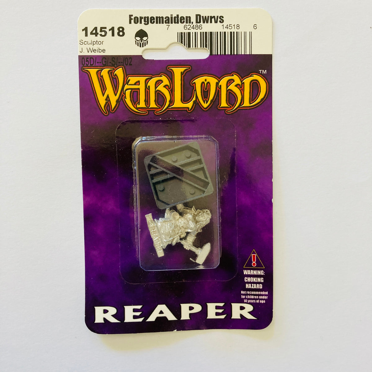Dwarf Forgemaiden – Black Arrow Minis